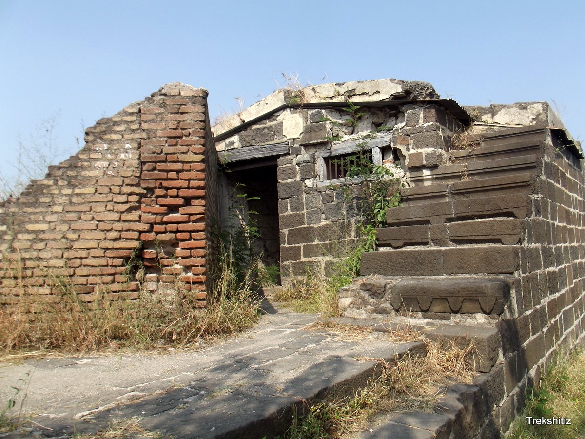 Nagar Fort