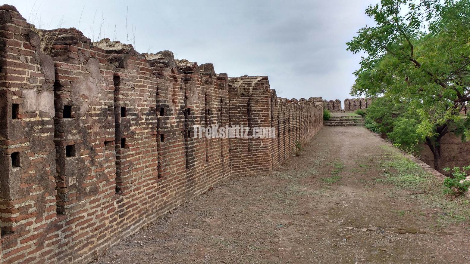 Balapur Fort - Photo book